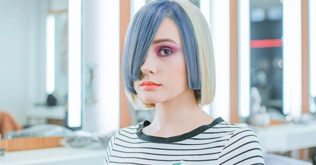 Tout savoir sur la coloration chatain marron acajou : nuances, conseils ...